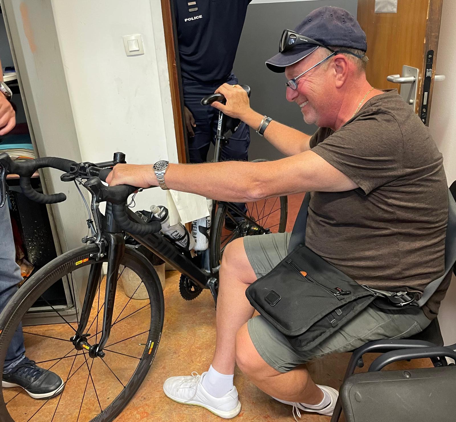 Boy Meets Bike, Boy Looses Bike, Boy Reunited with Bike – yyz to mrs